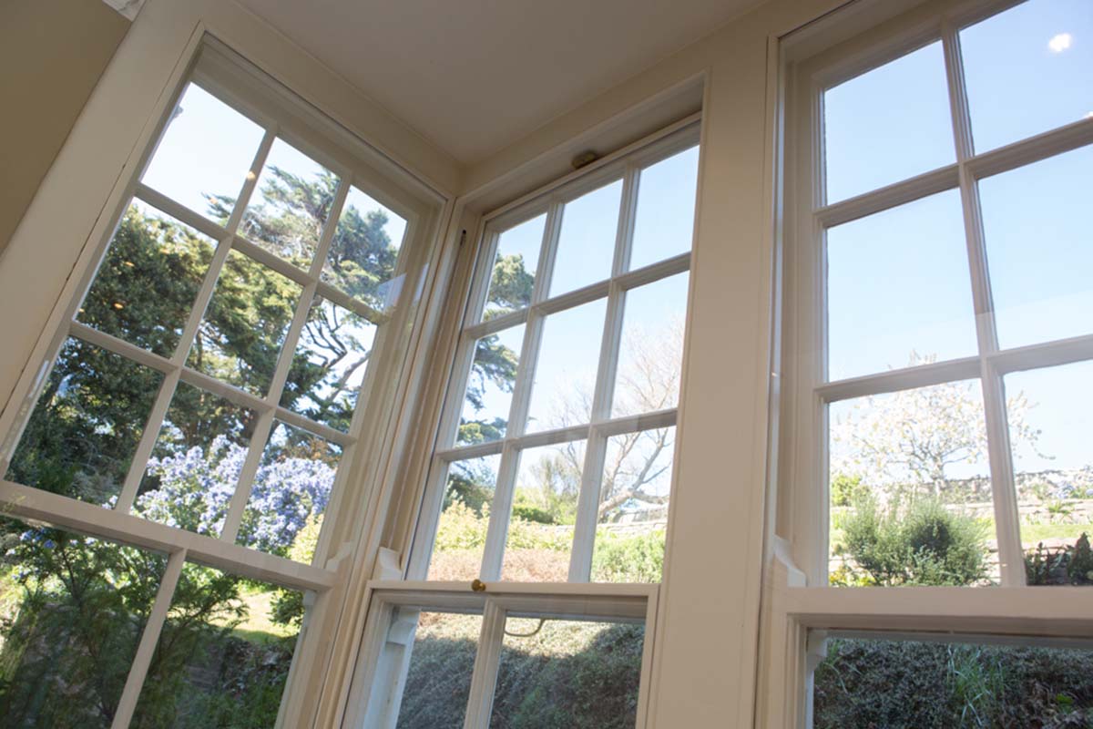 Sash windows and Yorkshire sliders Gallery - Mitchell & Dickinson
